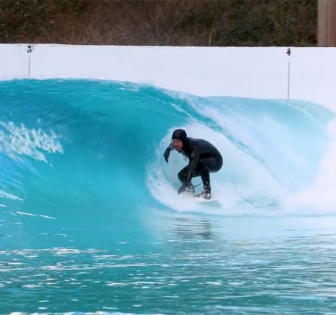 Koby Abberton si intuba al Wavegarden - Surfcorner.it | italian surfing ...